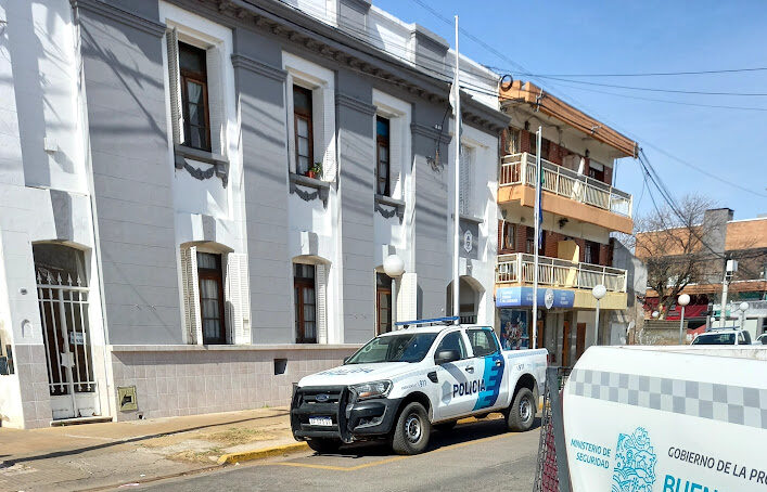Encapuchados entran a una casa, el dueño se defendió y un malhechor ...